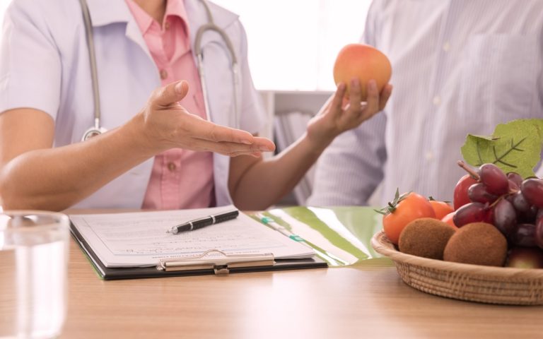 在宅医療を支える「在宅訪問管理栄養士」が現代社会で必要な理由とは | えいようJoin